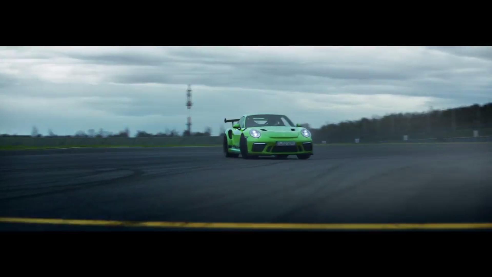 StriveME - بورشه تطلق طراز 911 جي تي 3 آر اس الجديد